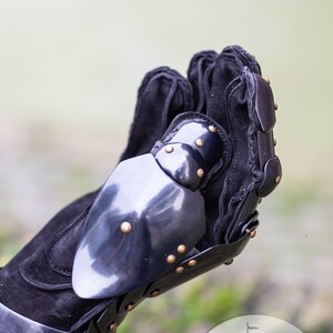 Armstreet 15th-century Knight Finger Gauntlets the Kingmaker LARP SCA ...
