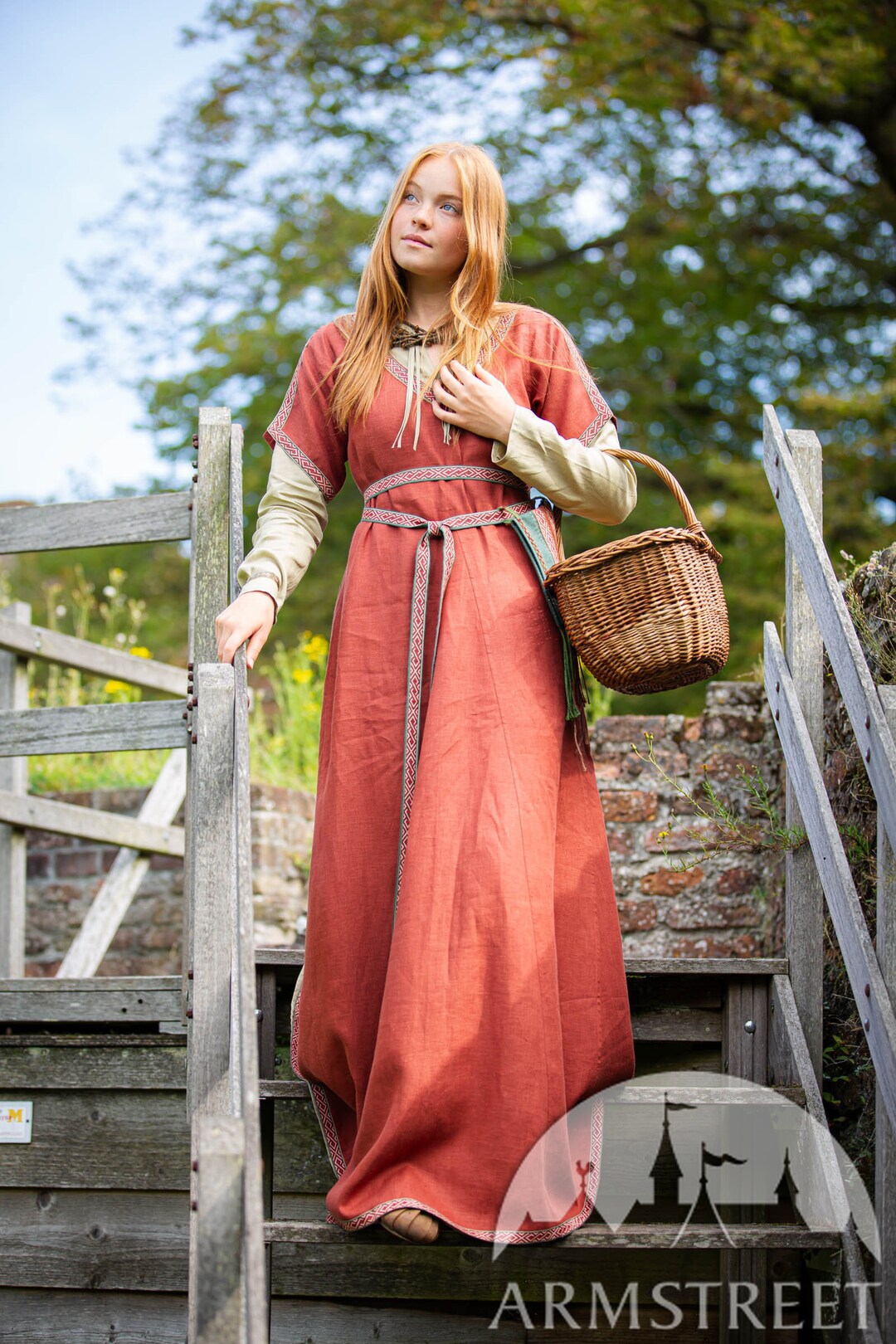 Armstreet Medieval Linen Overdress With V-neck ilse the Bright Viking ...