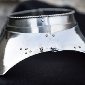 Gothic Gorget With Roped Edge and Articulation by Armstreet Neck Armor ...