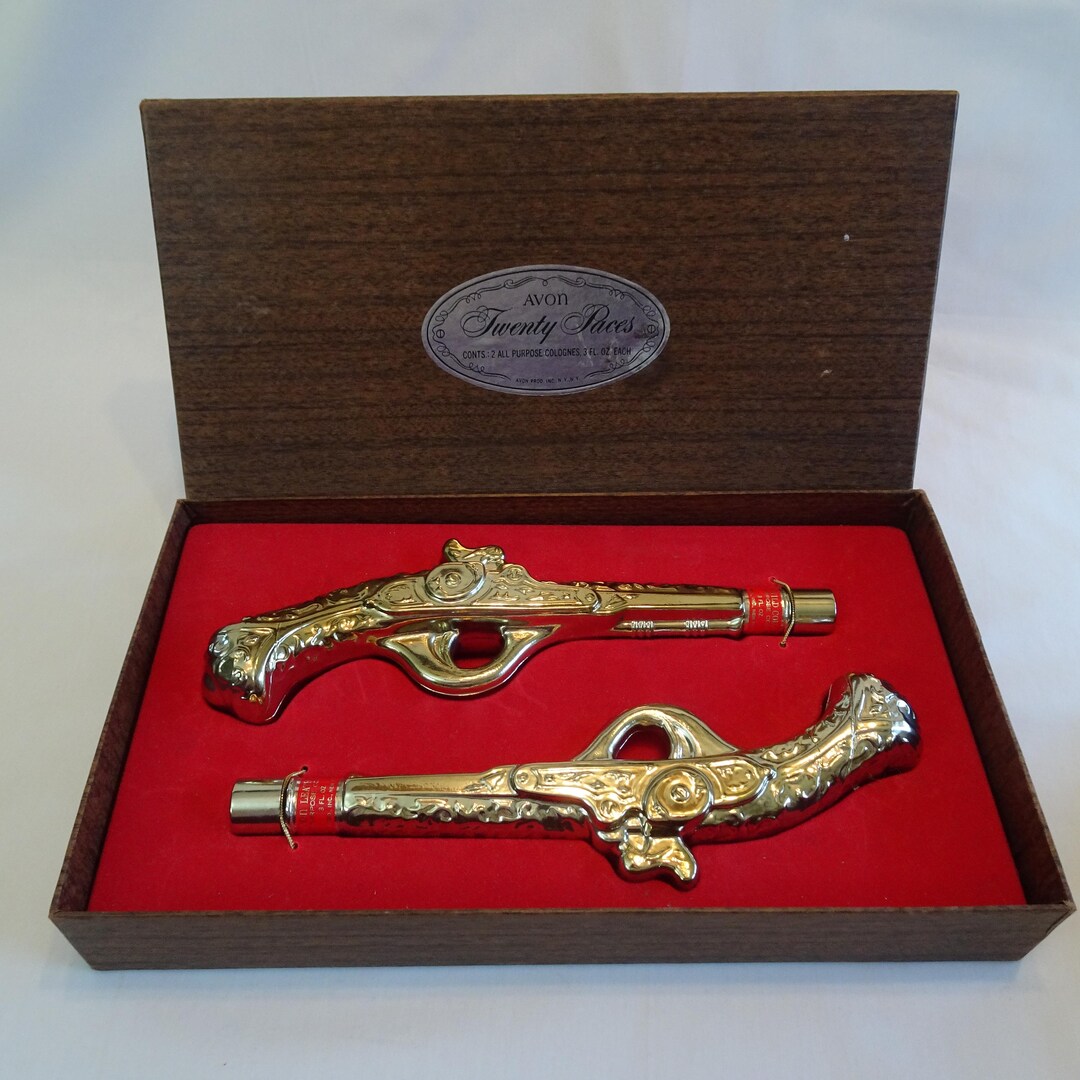 Avon Twenty Paces Cologne Bottles Set, Vintage Glass Dueling Pistols ...