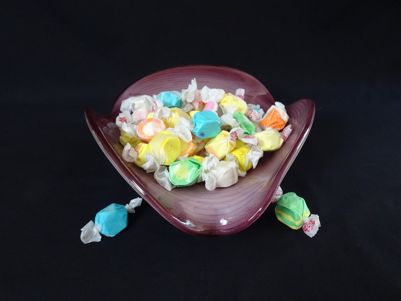 Tri-corner Art Glass Bowl Vintage Decorative Triangle Shaped - Etsy