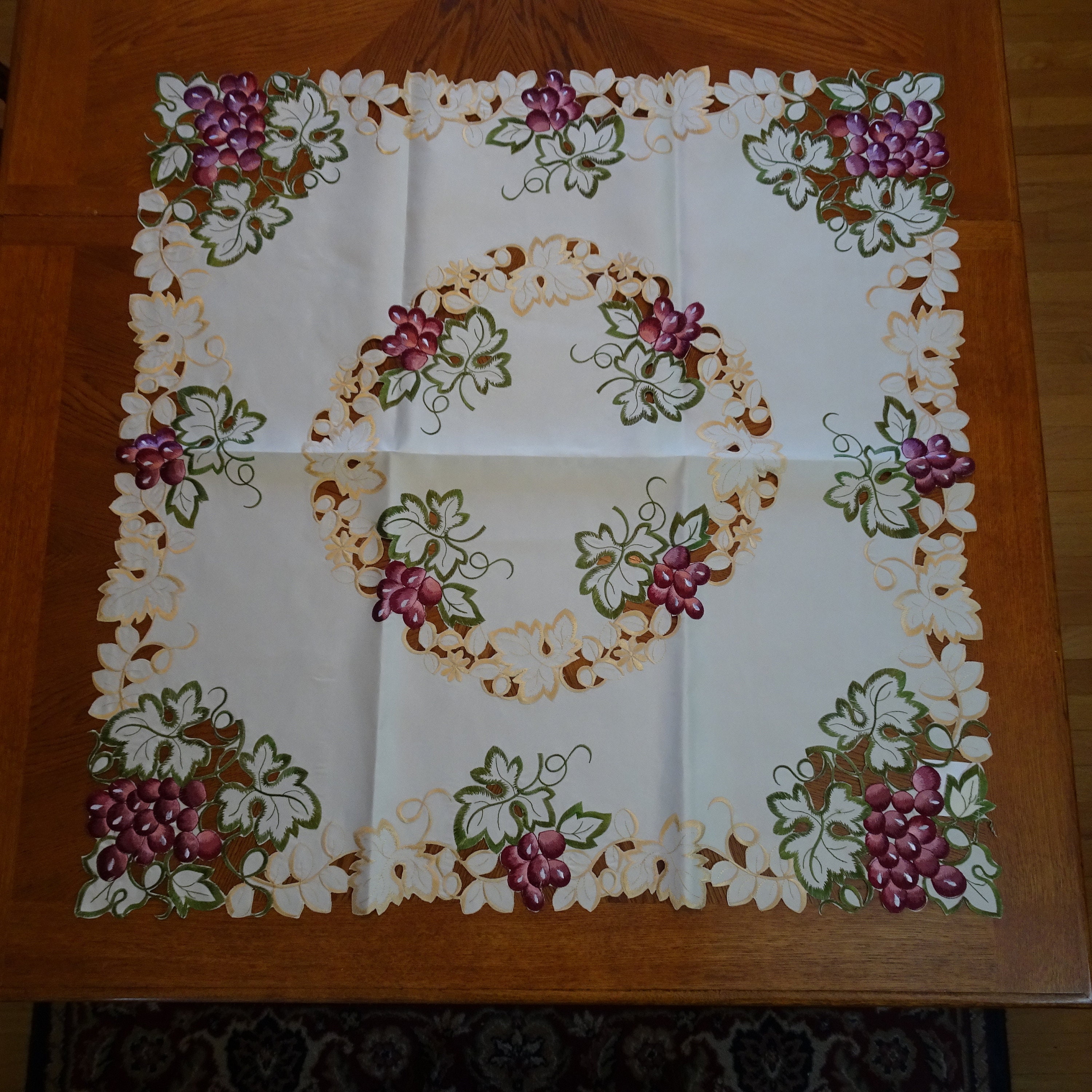 Embroidered Grapes Cutout Tablecloth, Vintage Stitched Fruit on Vines ...