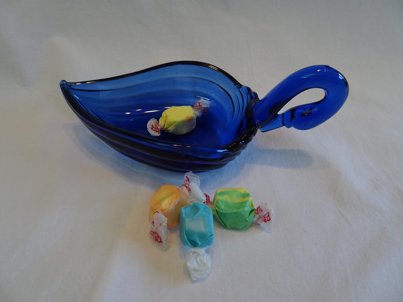 Crystolite Master Swan Ultra Blue Nut Dish, Vintage Imperial Glass ...