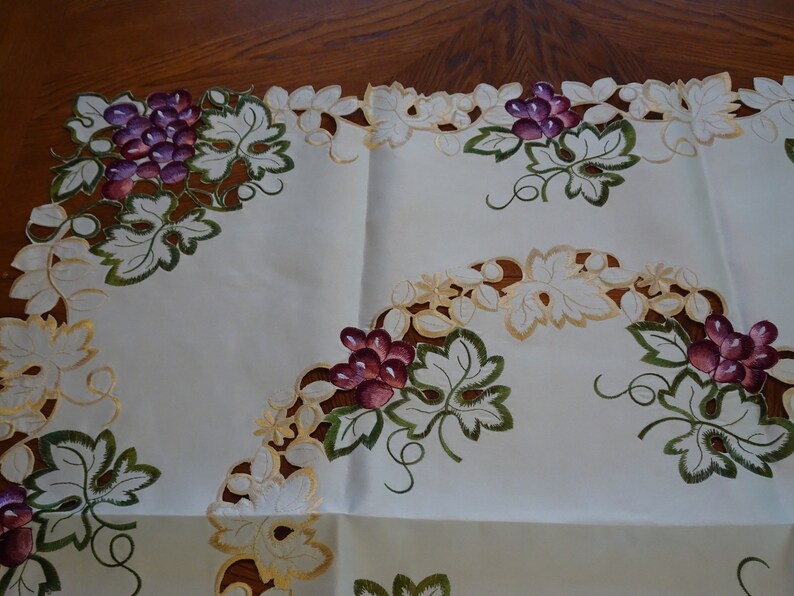 Embroidered Grapes Cutout Tablecloth, Vintage Stitched Fruit on Vines ...