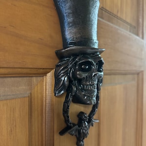 Hatbox Ghost Door Knocker Prop - Etsy