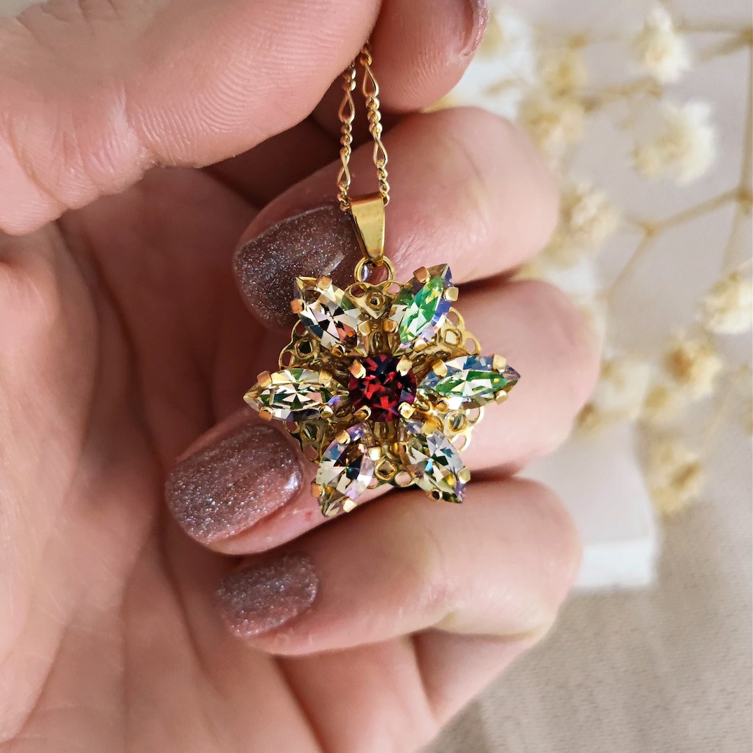 Anastasia Necklace Together in Paris Engraved Luminous Green M - Etsy