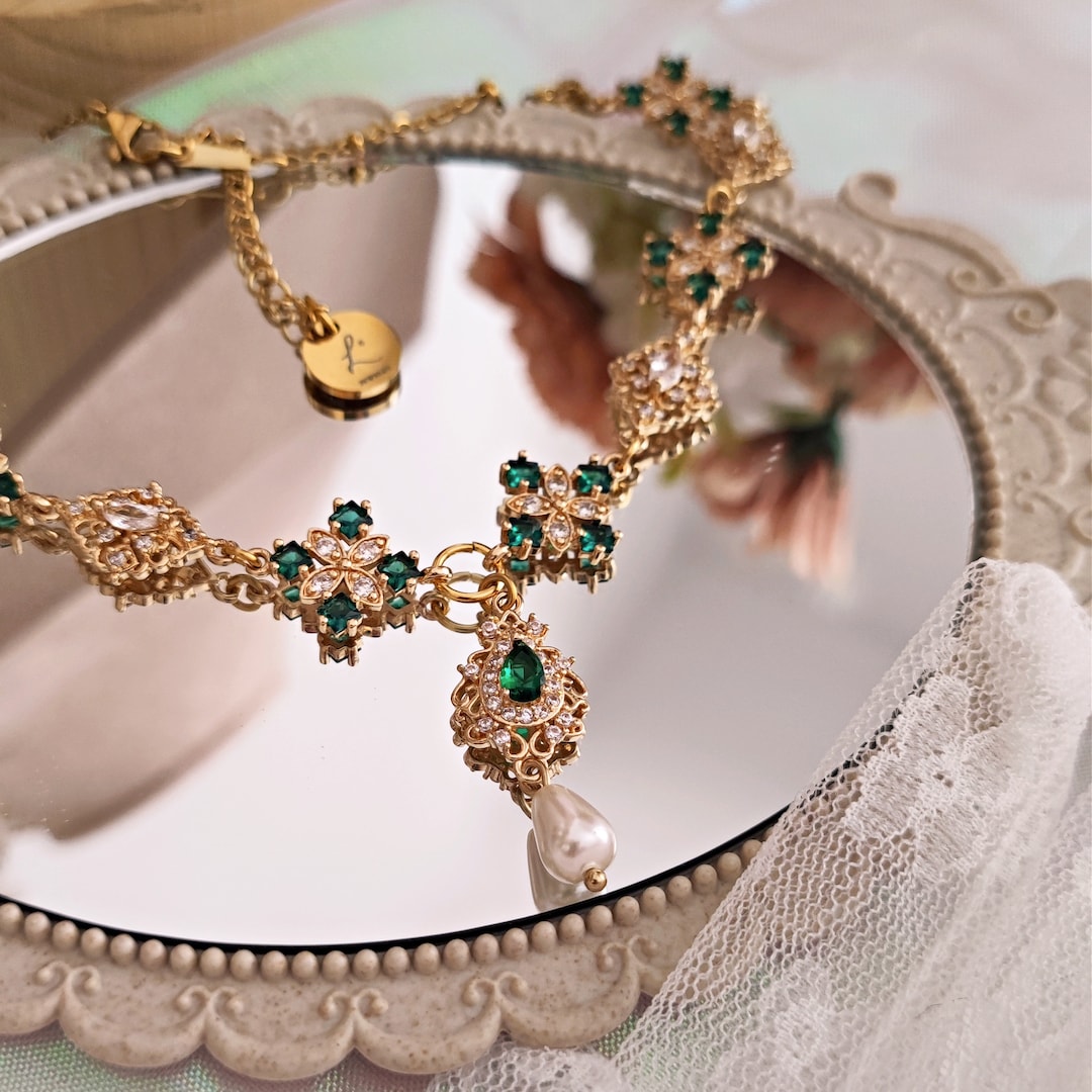 Regency Emerald Green Choker: Gold Plated Regency Era Necklace - Etsy