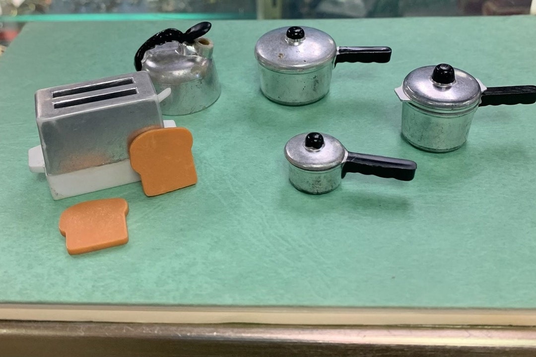 Vintage Complete Barbie Hostess Set,pots, Tea Kettle,toaster,toast ...