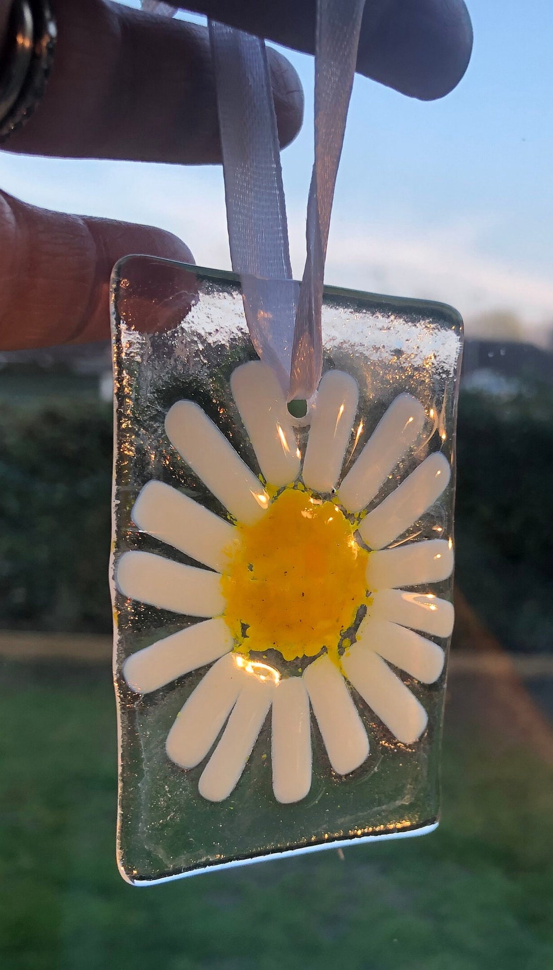 Handmade Fused Glass Lightcatcher - Daisy - Ideal Birthday/friendship ...
