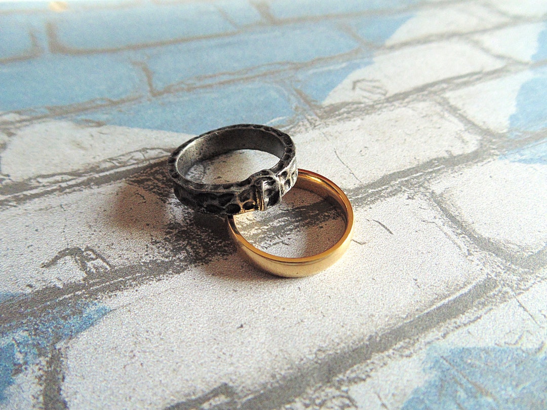 Claire's Wedding Ring - Lallybroch Key - Jamie Wedding Ring - Outlander ...
