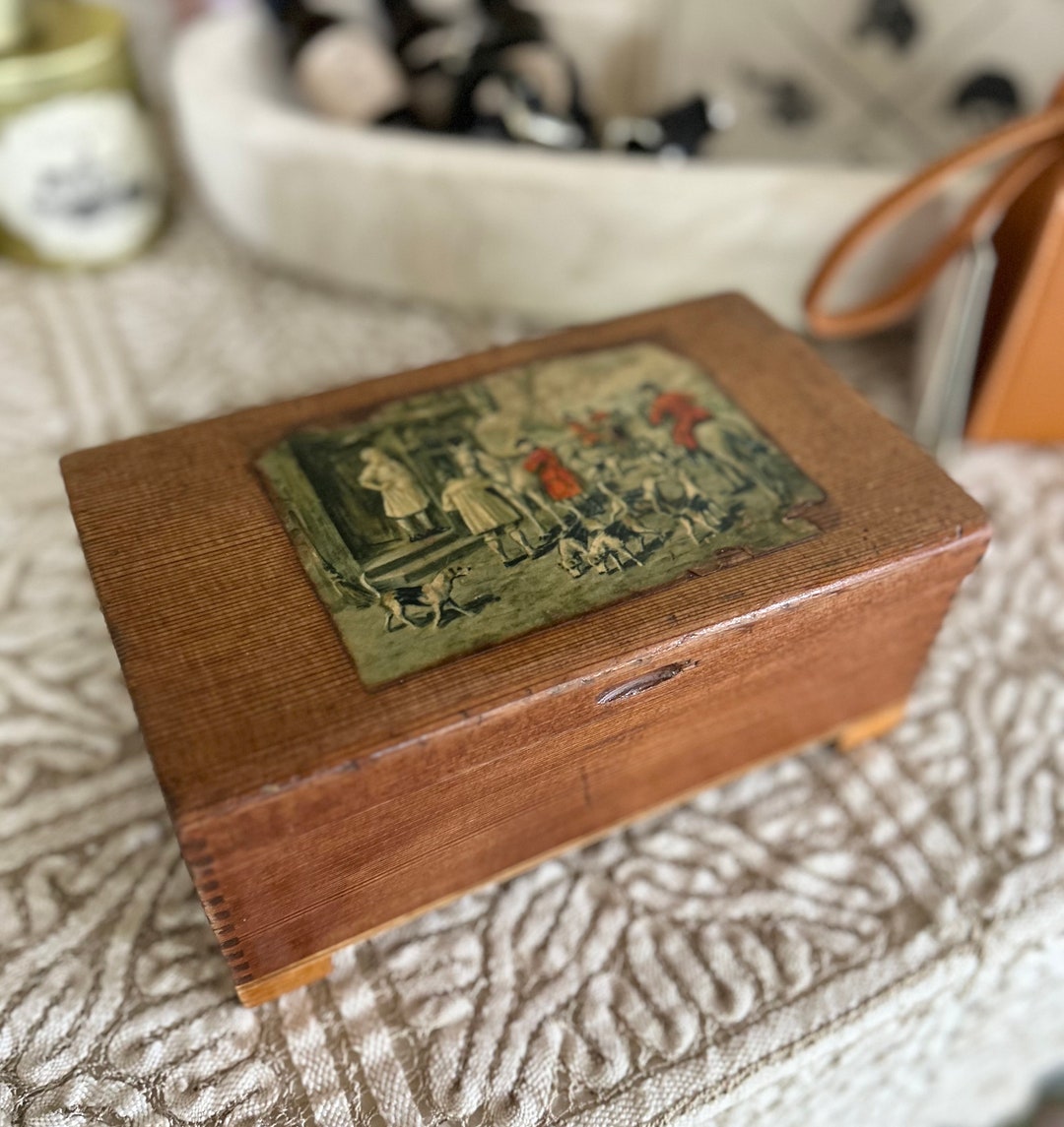Vintage Equestrian Wood Keepsake Box - Etsy