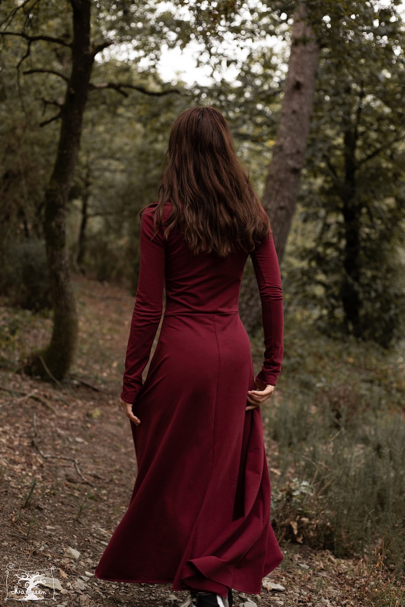 Long Red Dress, Witch Style, Witchy Clothes, Sweatshirt Dress, Fit and ...