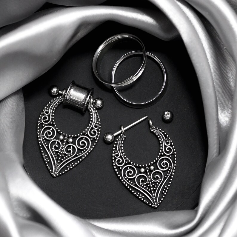 Filigree Silver Dangle Plug / Tunnel / Gauge Metal Ear Plugs | Etsy