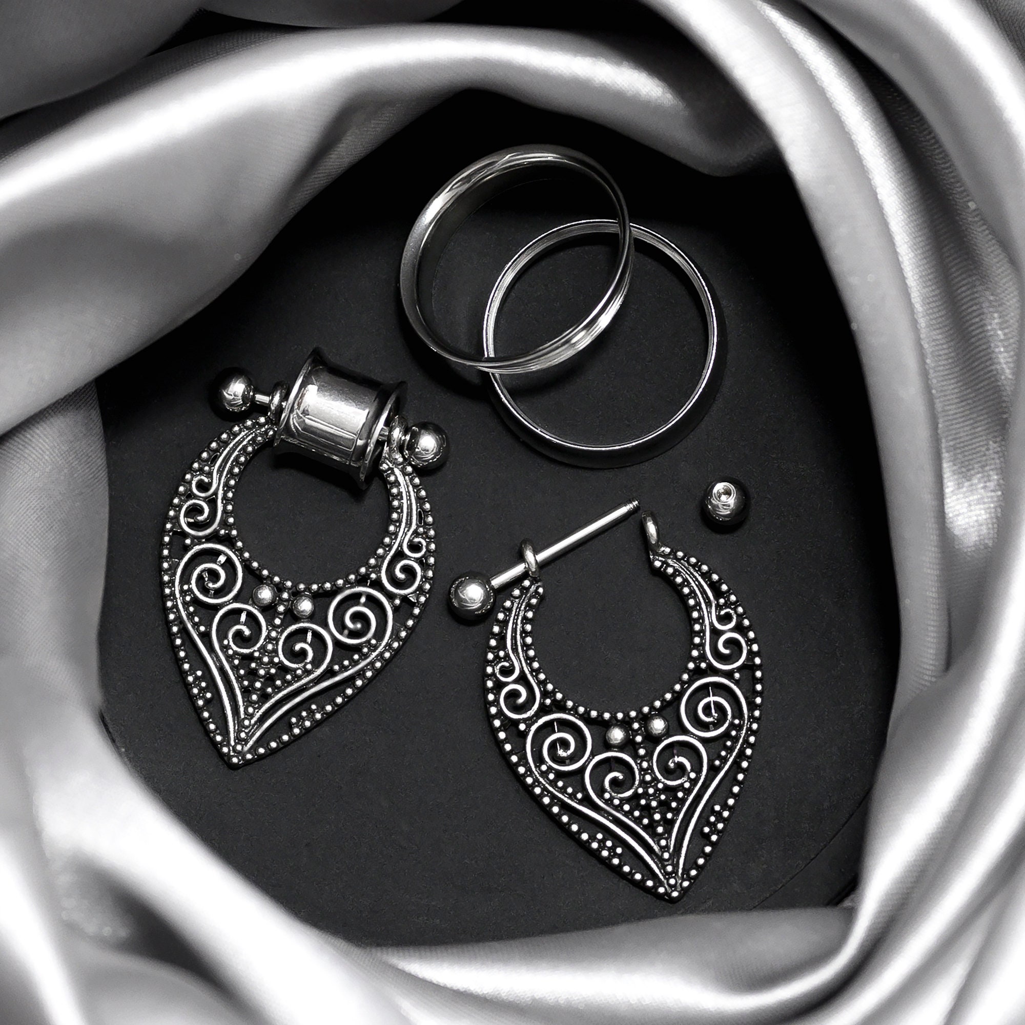 Filigree Silver Dangle Plug / Tunnel / Gauge Metal Ear Plugs - Etsy