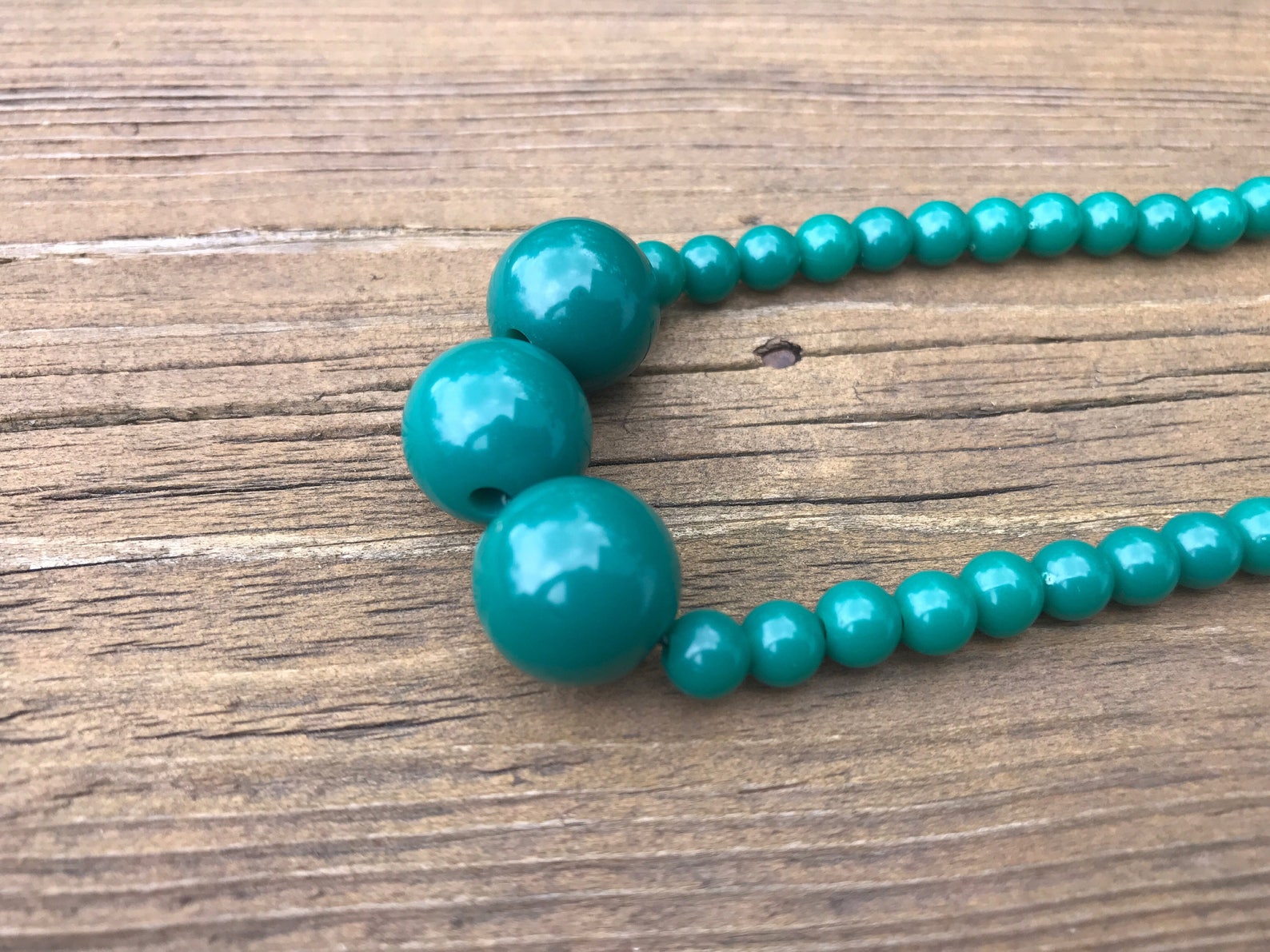 Vintage Green Beaded Necklace - Etsy