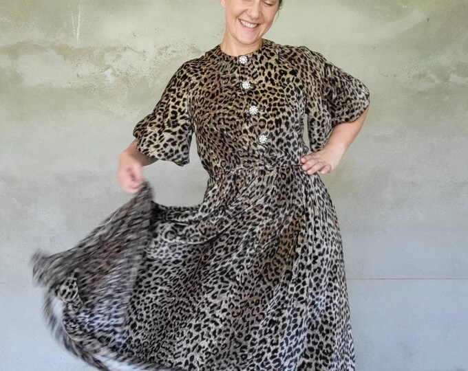 Vintage 1940s 50s Velvet Leopard Print Dress • Rhinestone Button ...