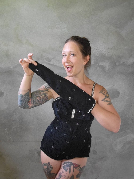 Vintage Mid Century Showgirl Costume And Gauntlet Glo Gem