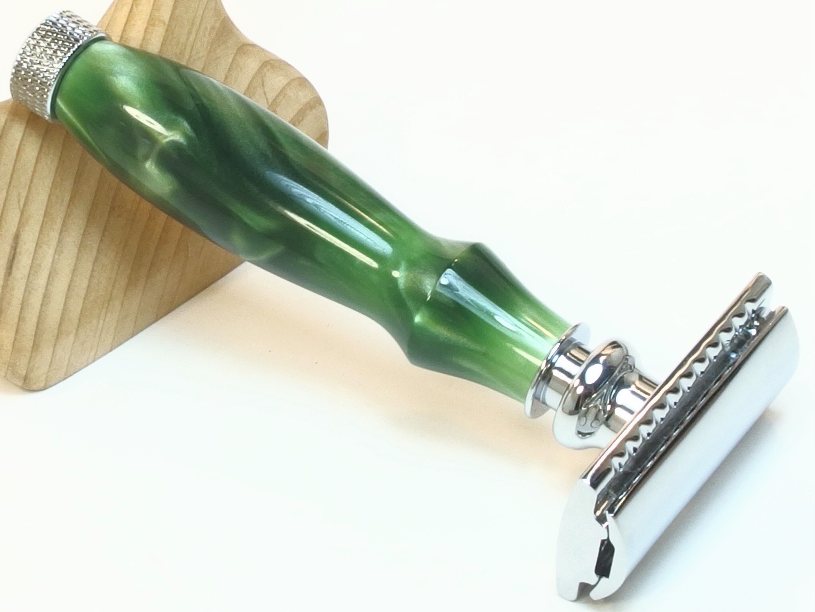Ergonomic double edge safety razor handle in swirling green | Etsy