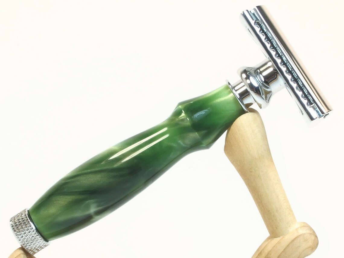 Ergonomic double edge safety razor handle in swirling green | Etsy