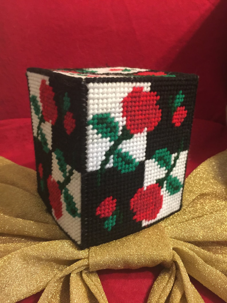 Fancy Roses Tissue Box in Plastic Canvas - Etsy
