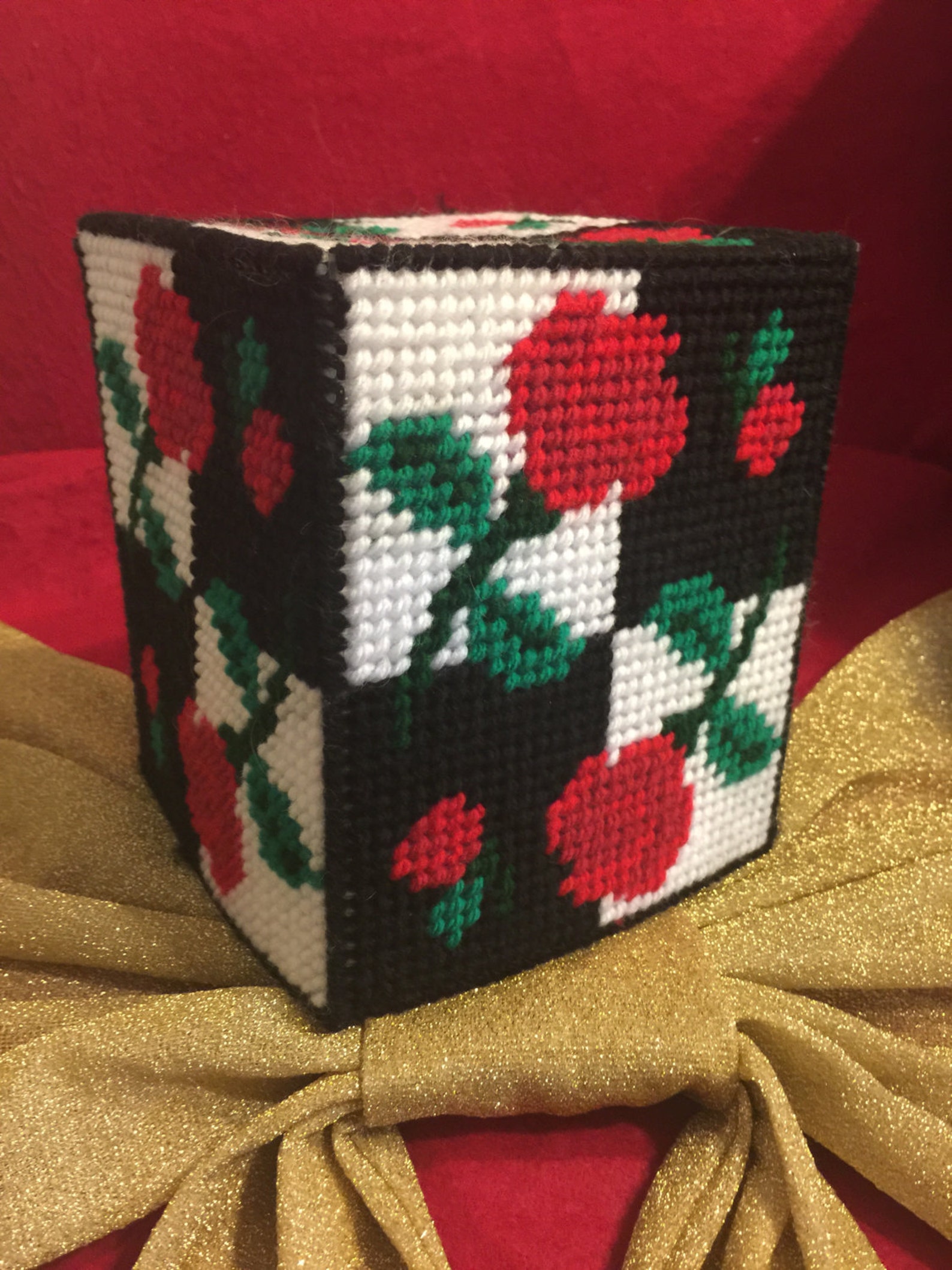 Fancy Roses Tissue Box in Plastic Canvas - Etsy