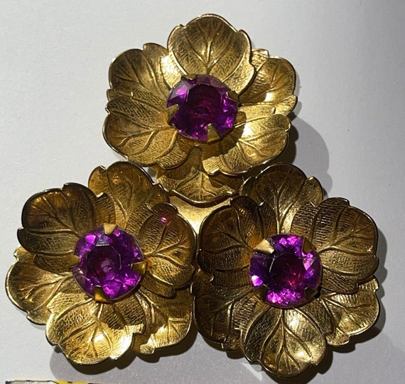 Great gift! Vintage Triple Flower Huge Fuchsia Facete… - Gem