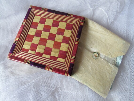 Vintage Box, Woven Lidded Box, Six Antique Hankies, C… - Gem