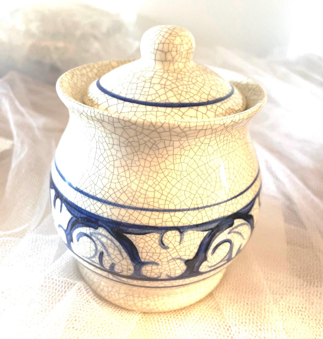 Dedham Rabbit Pottery, Sugar Bowl or Jam Pot, Blue and White Crackle ...
