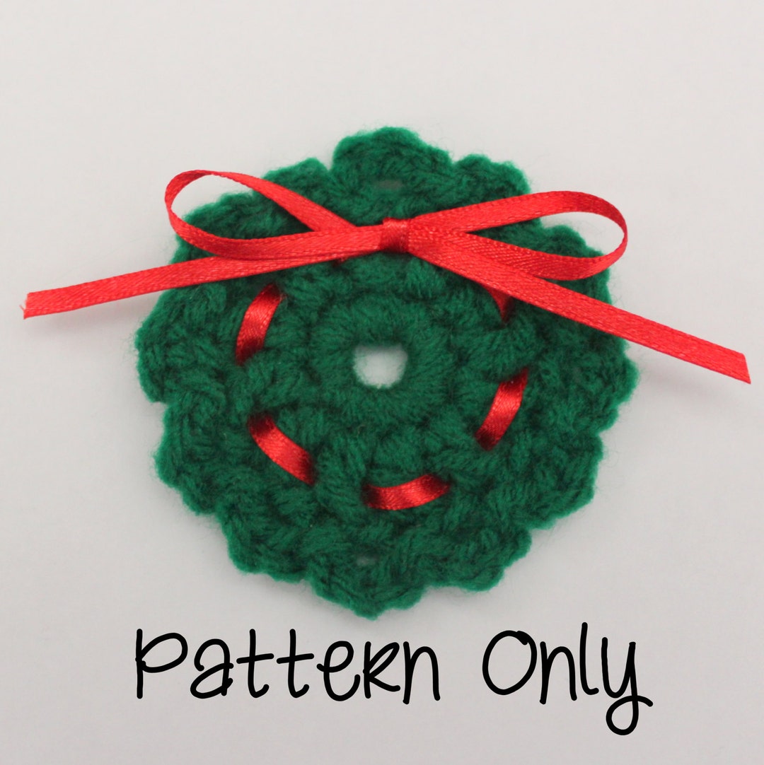 Crochet Wreath Pin Pattern - Crochet Pin Pattern - Christmas Wreath ...