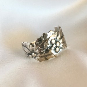 Holly Thumb Ring Spoon Ring Sterling Silver Holiday Jewelry Symbolic of ...