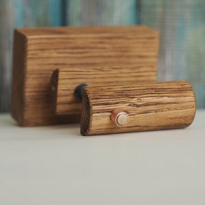 Oak Wood Watch Stand , Custom Watch Display Stand Watch Organizer ...