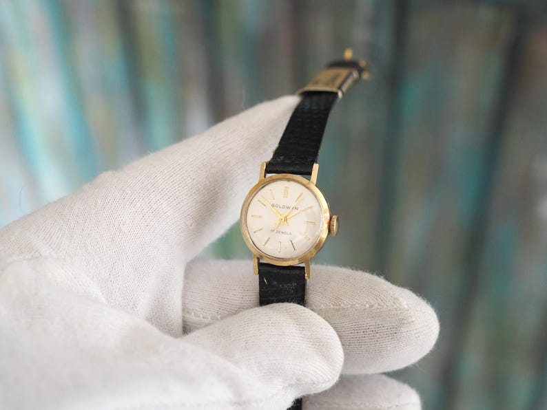 GOLDWYN - 14K .585 Solid Gold German Women's Watch , Vintage German ...