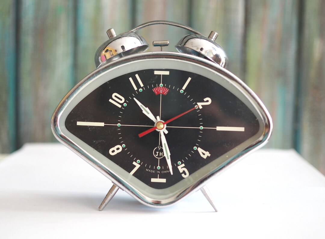 Shanghai Clock - 1970's Vintage Shanghai Space Age Alarm Clock, Vintage ...