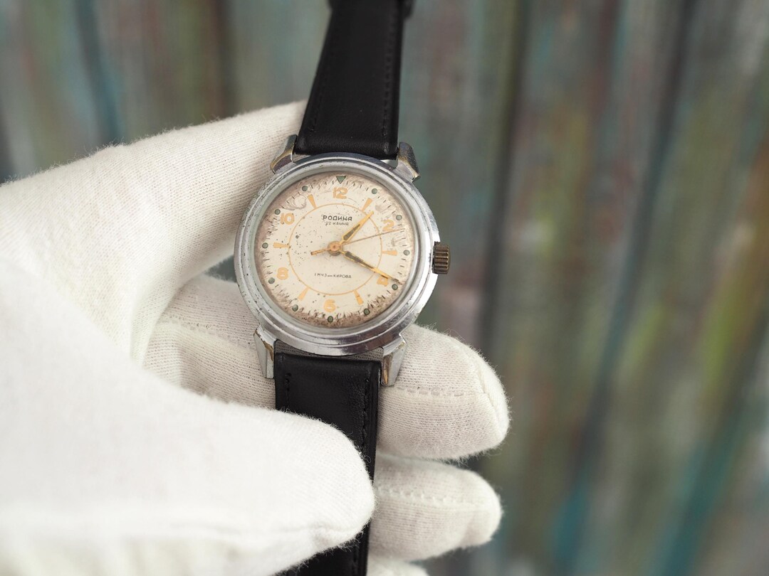 RODINA 1950's Vintage USSR Mechanical Wind up Men's Watch, Crab Case - Etsy