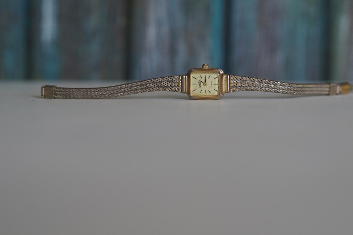 Swiss Quartz Women's Watch Roamer - Etsy