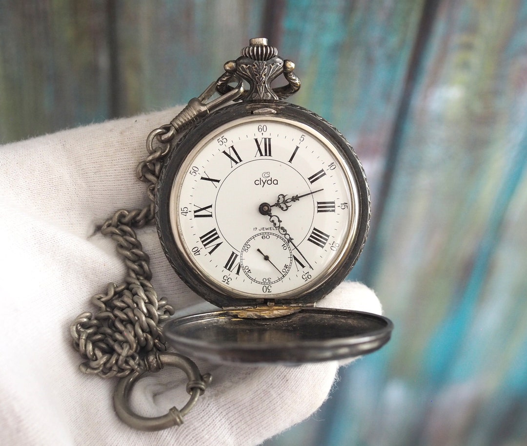 CLYDA - 1970's Pocket Watch - Hunting Scene, Vintage Mechanical Wind up ...