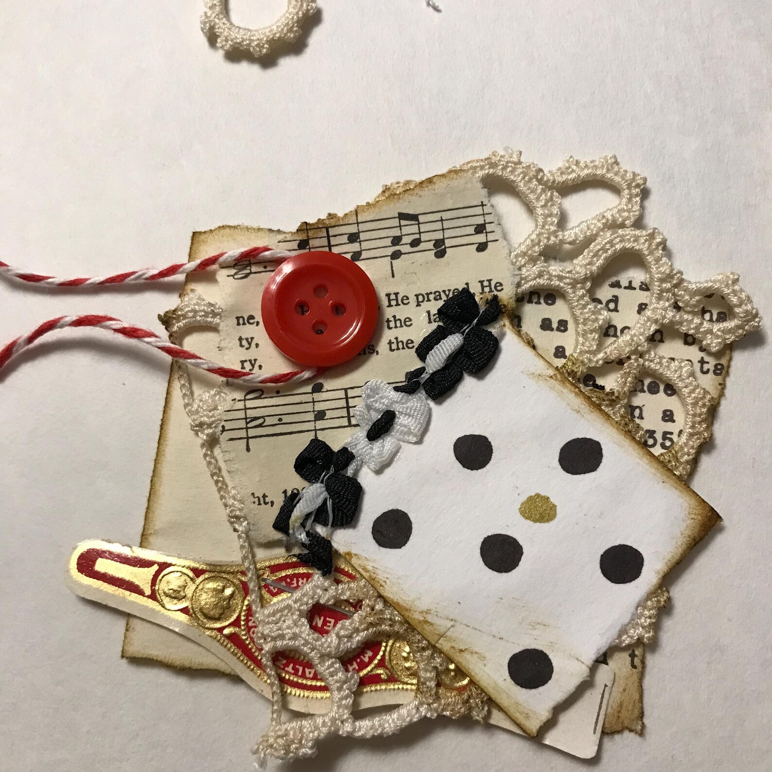 Junk Journal Paper Clusters Buttons Lace 4 Pieces - Etsy