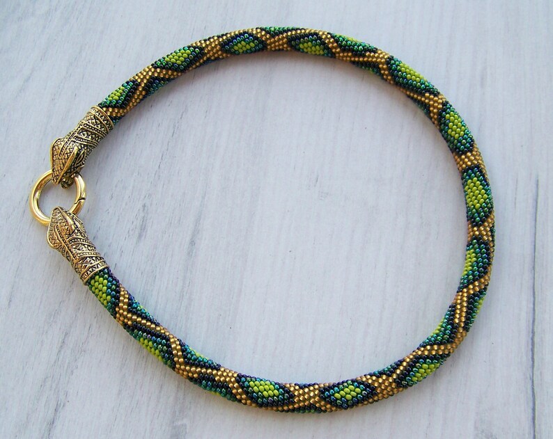 Green Snake Necklace - Glamour Shiny Serpent Chunky Necklace - Bead ...