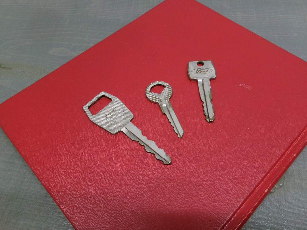 Vintage Collection of 3 Ford Car Keys - Etsy