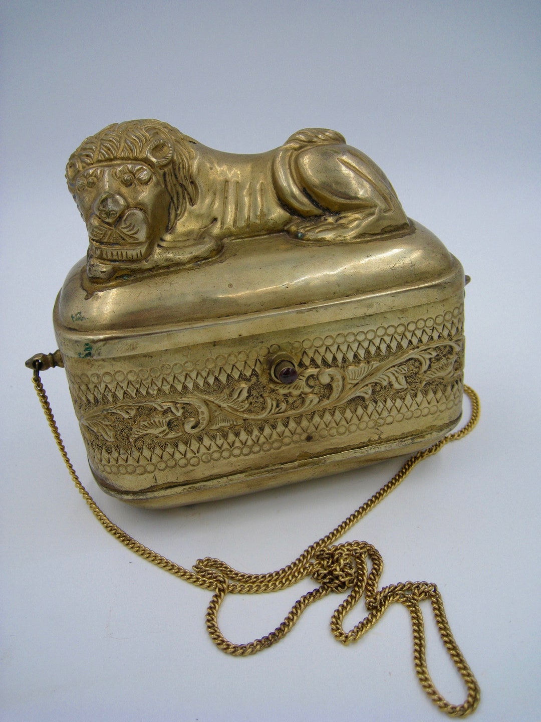 Brass Figural Sleeping Lion Purse, Shoulder Bag, Repousse, Unique and ...