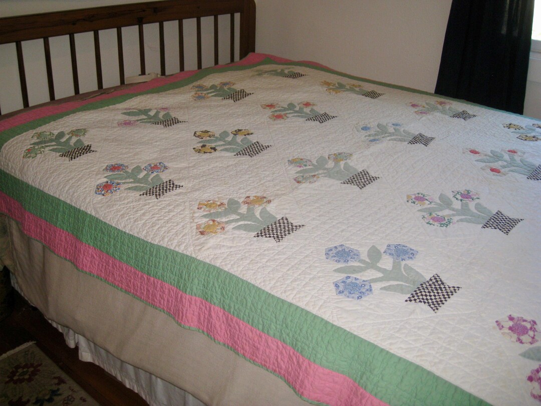 Vintage Patchwork Quilt, Flower Pot Design, in Fair/poor Condition ...