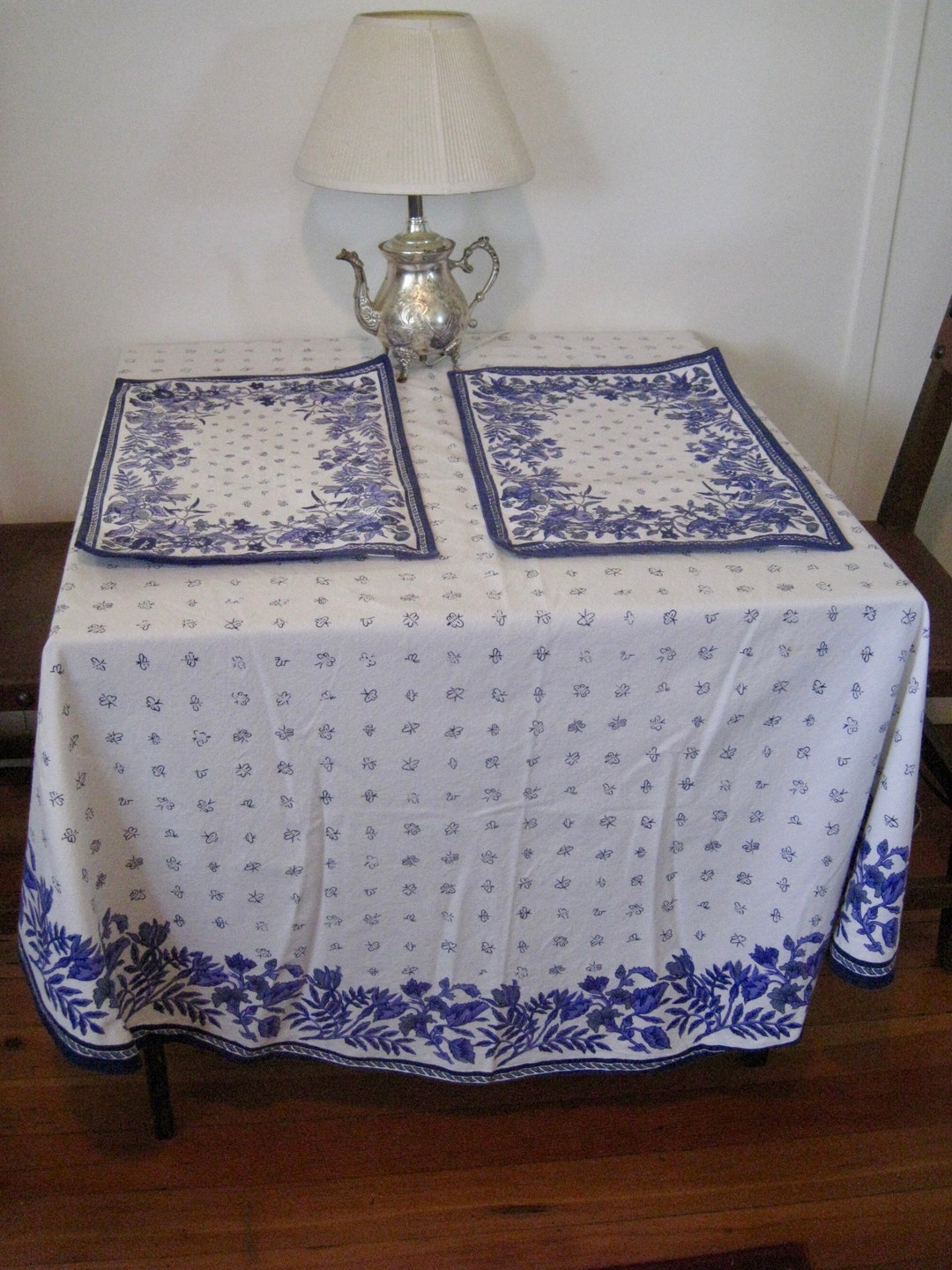 French Provincial Style Round Tablecloth With Two Matching Placemats ...