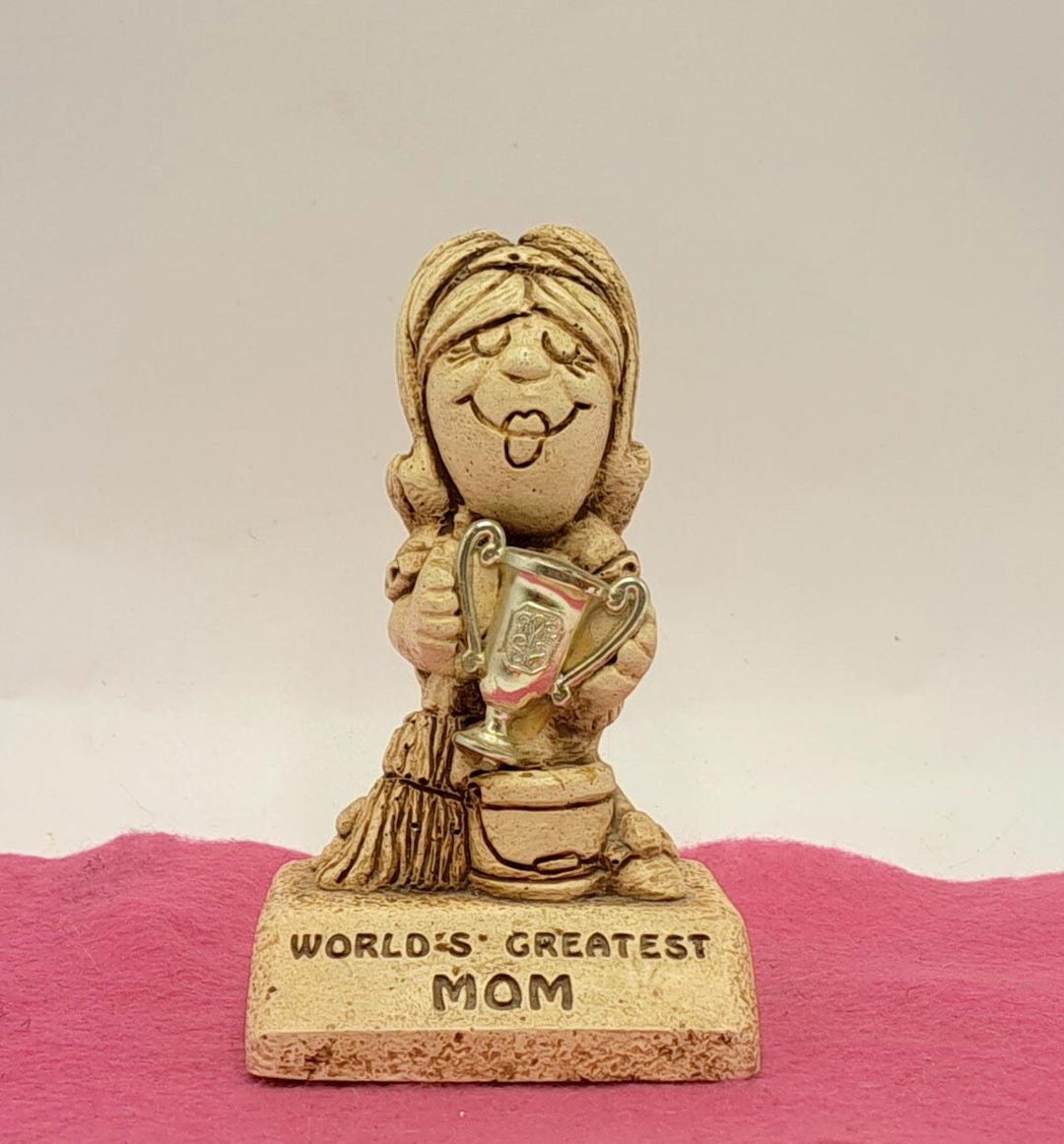 World's Greatest Mom Figurine- 1970 Paula Figures-w135- Russ and Berrie ...