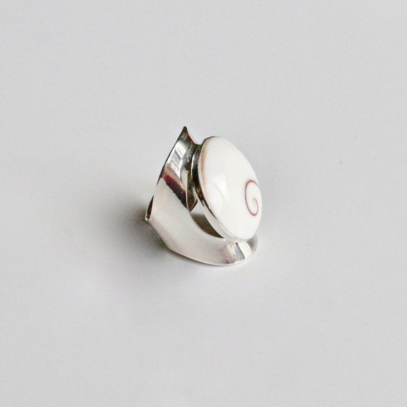 Modern Round Pacific Cat's Eye Shell Ring Natural Shiva - Etsy