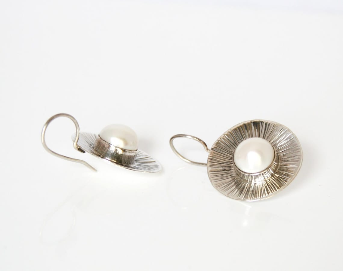 Modern Freshwater Pearl Bezel Set in Hand Hammered Sterling - Etsy