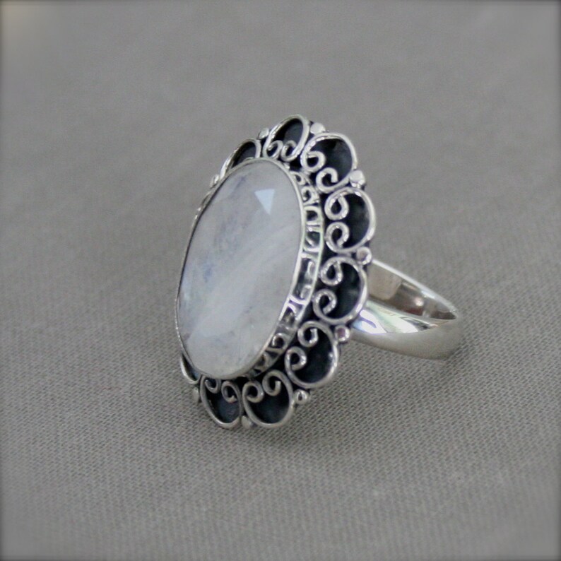 Faceted Oval Vintage Moonstone Ring. the Royal Elegant - Etsy