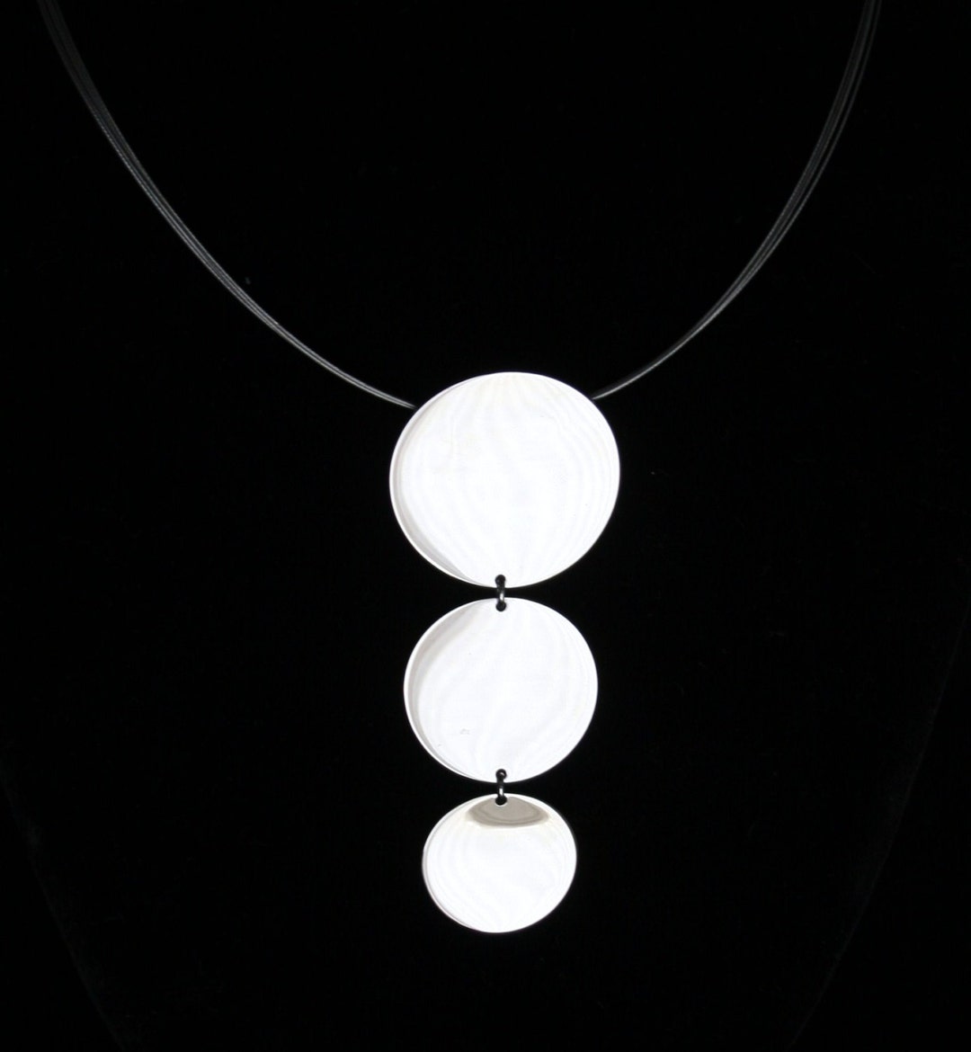 Modern and Simple Statement Triple Disc Pendant Choker. High-polished ...