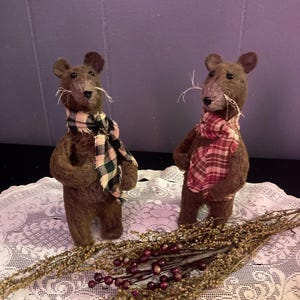 Primitive Chesterfield Mice Dolls, Listing is for ONE Mouse - Etsy