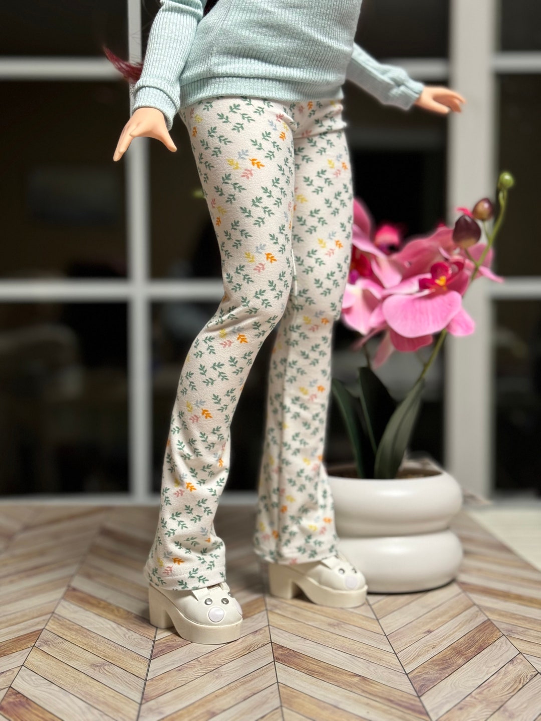 1/3 Pear Body Smart Doll White and Green Tiny Leaves Bell Leggings - Etsy