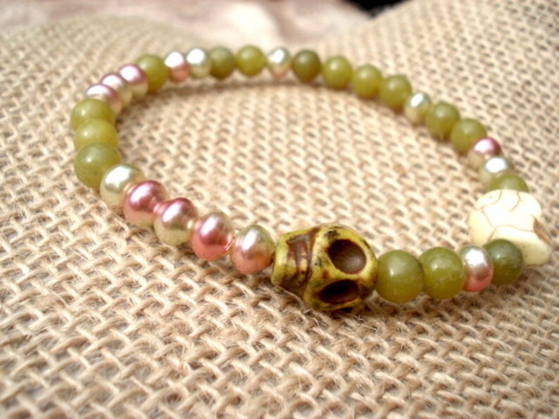 Sugar Skull Bracelet Glass Beaded Bracelet Peridot Bracelet | Etsy